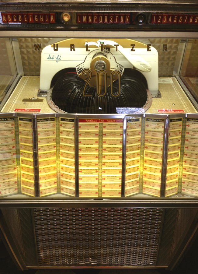 Jukebox sales, hire, restoration and vintage retro diner goodies from Select Jukeboxes - Select ...